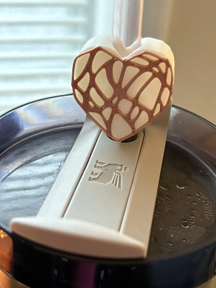 Debbie cake 情人节心形吸管装饰 10mm - 免费 3D 打印模型 - MakerWorld