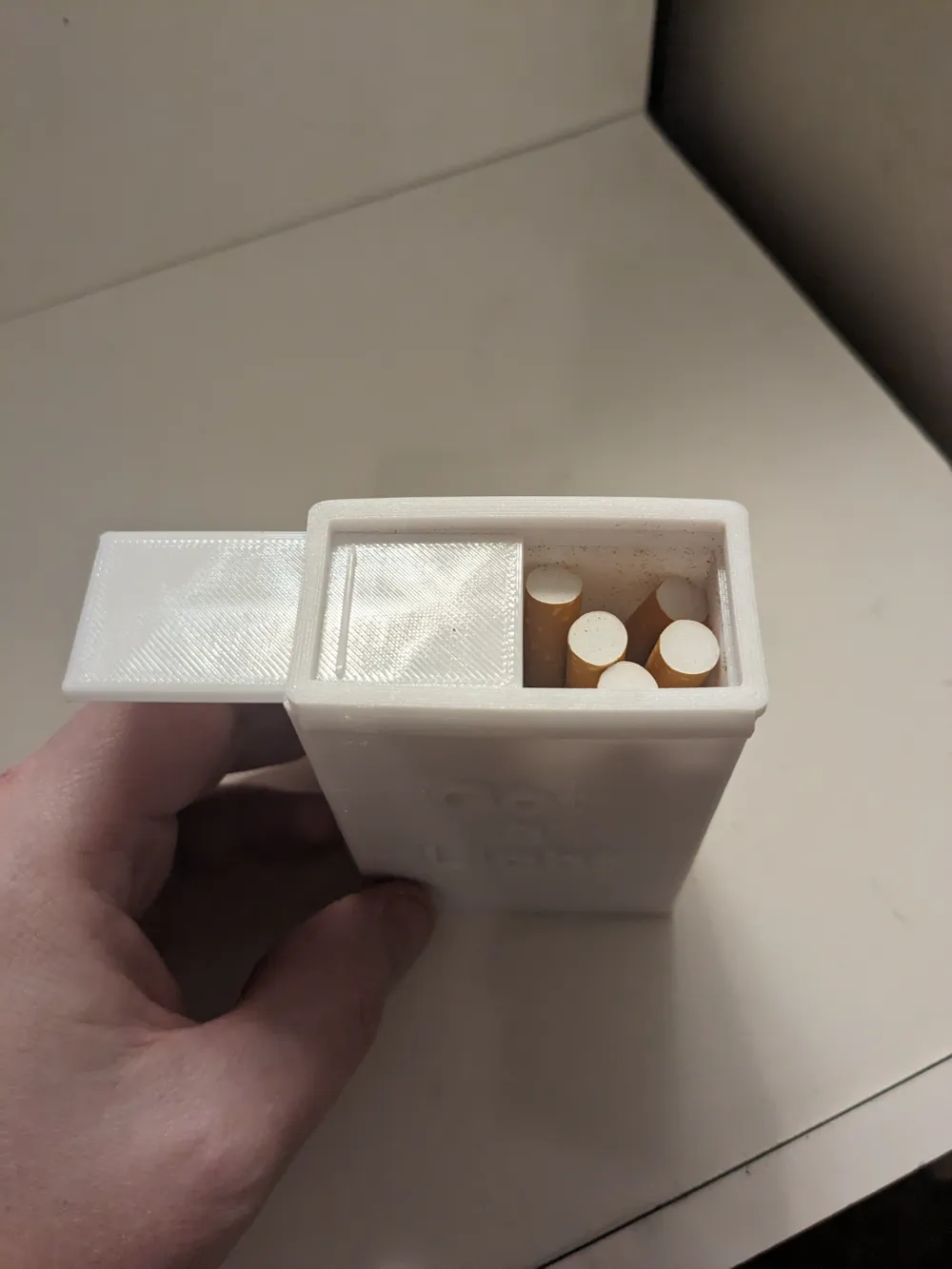 Cigarette Case with Lighter Slot---snaps together by KiCkiN - MakerWorld