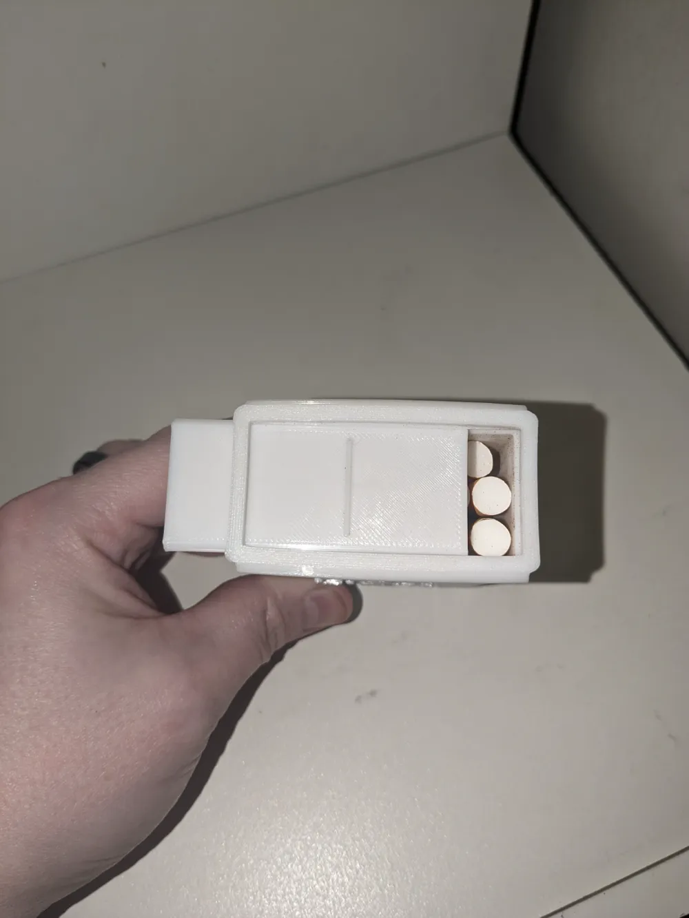 Cigarette Case with Lighter Slot---snaps together by KiCkiN - MakerWorld