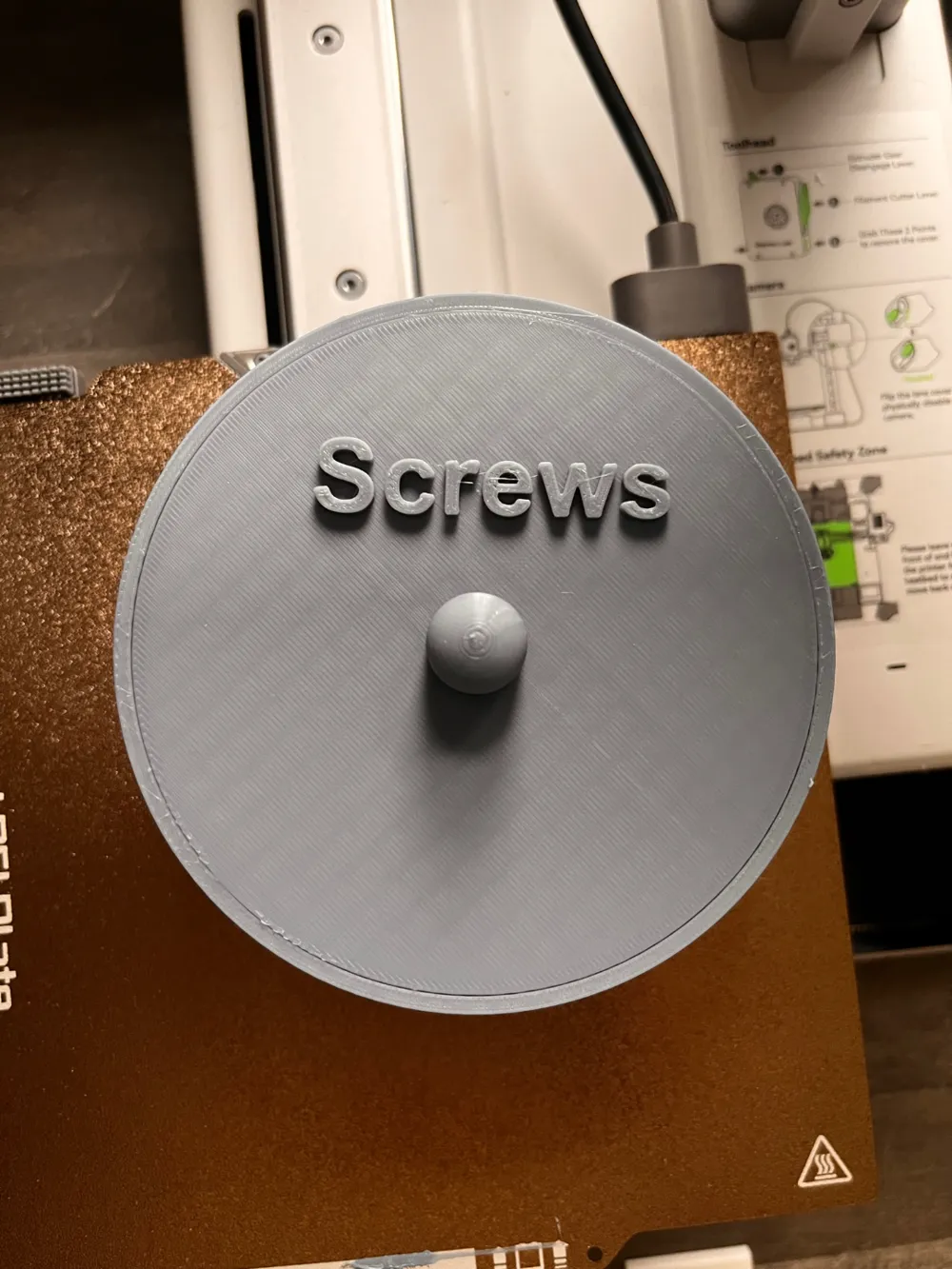 Divided Screw container with lid by Dinozzo28 - MakerWorld