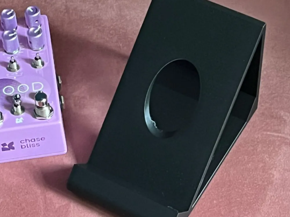 Guitar pedal stand by SpaceCorp - MakerWorld