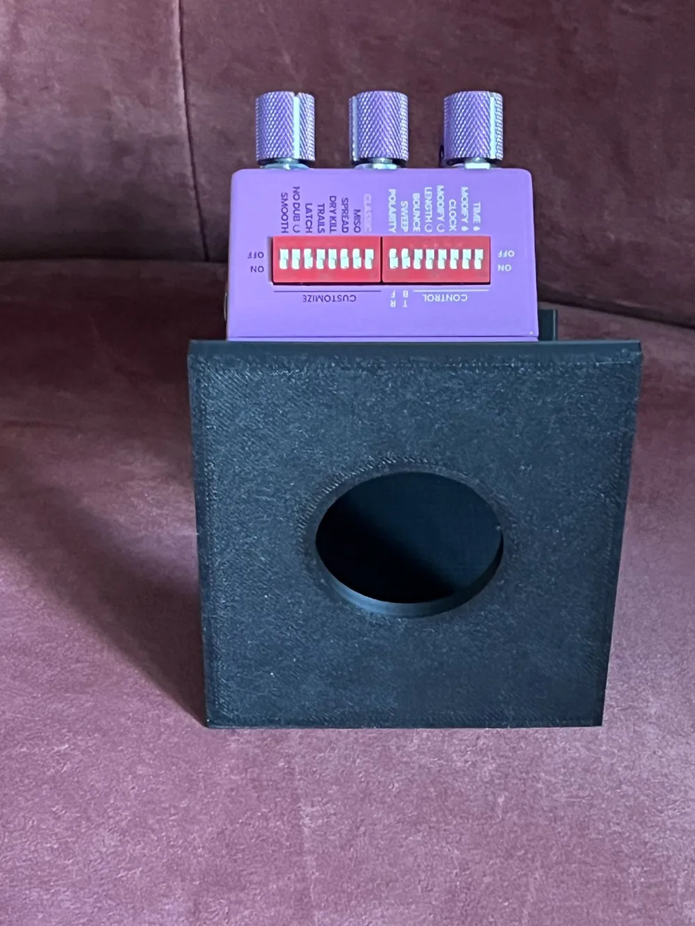 Guitar pedal stand by SpaceCorp - MakerWorld