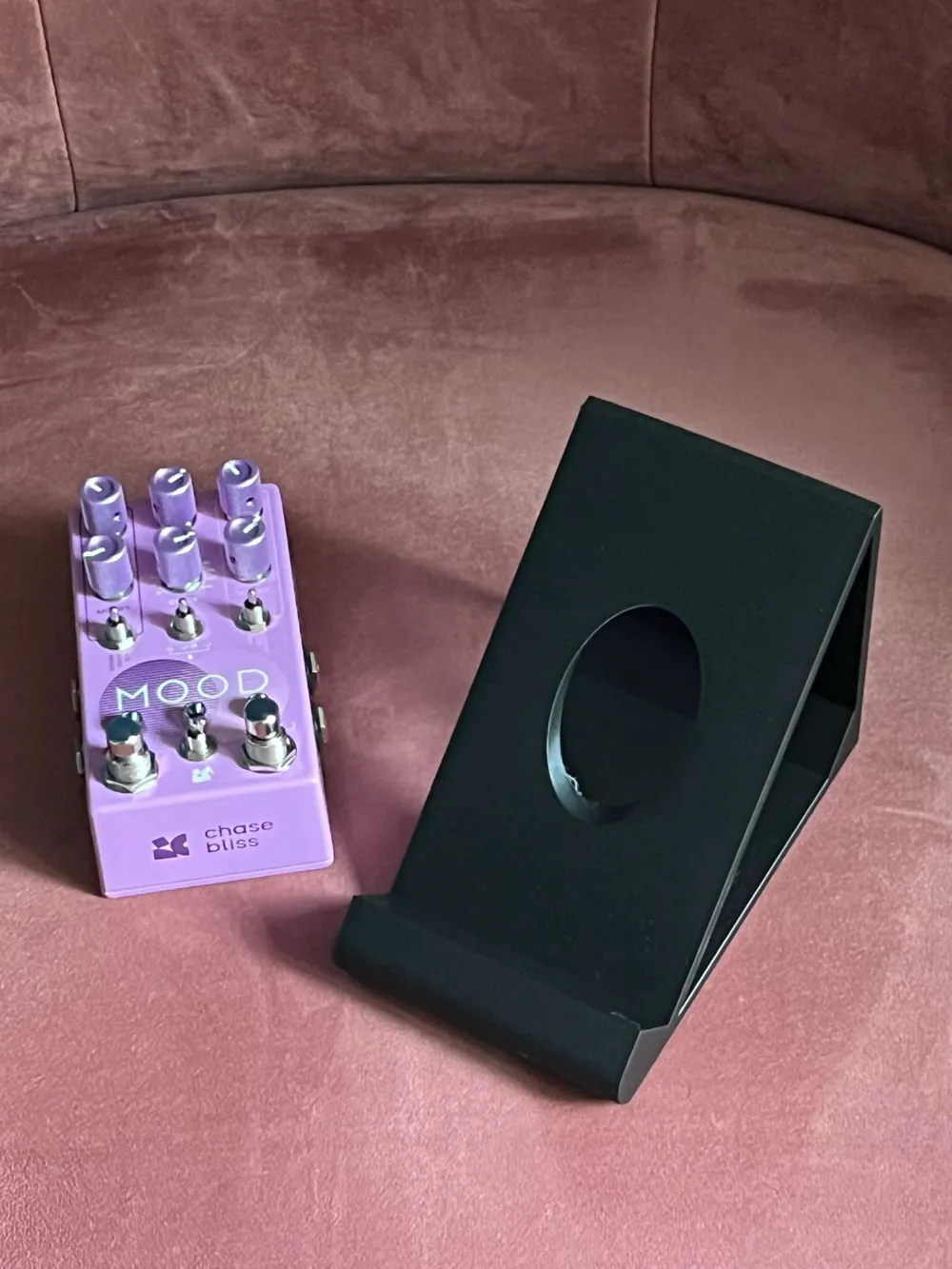 Guitar pedal stand by SpaceCorp - MakerWorld