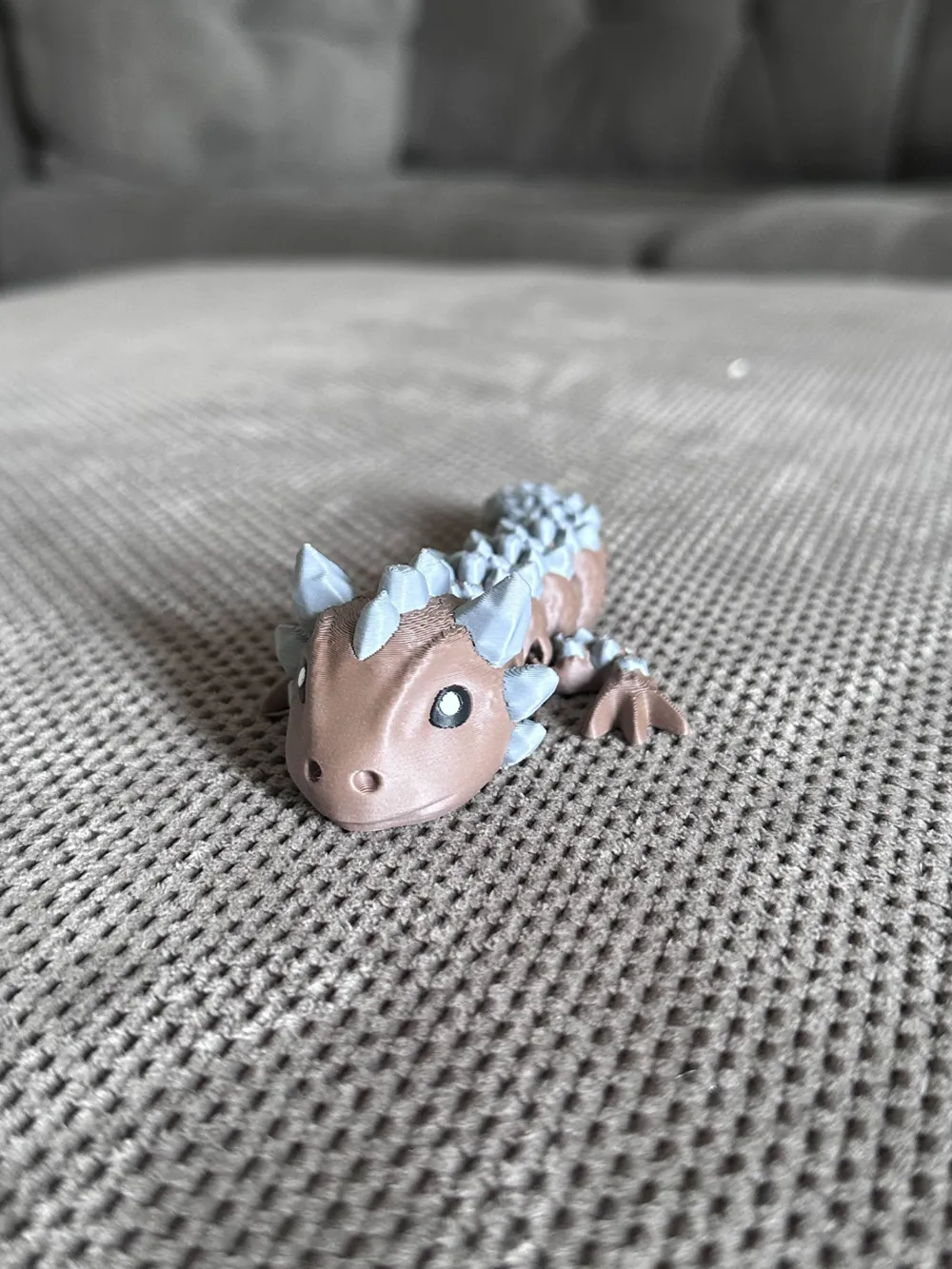 Bebé dragón de roca articulado por Vixvvo3D - MakerWorld