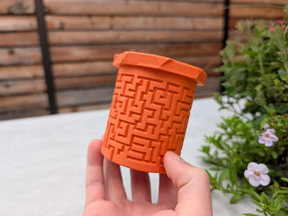 Maze Puzzle Box - Low Poly design - Free 3D Print Model - MakerWorld