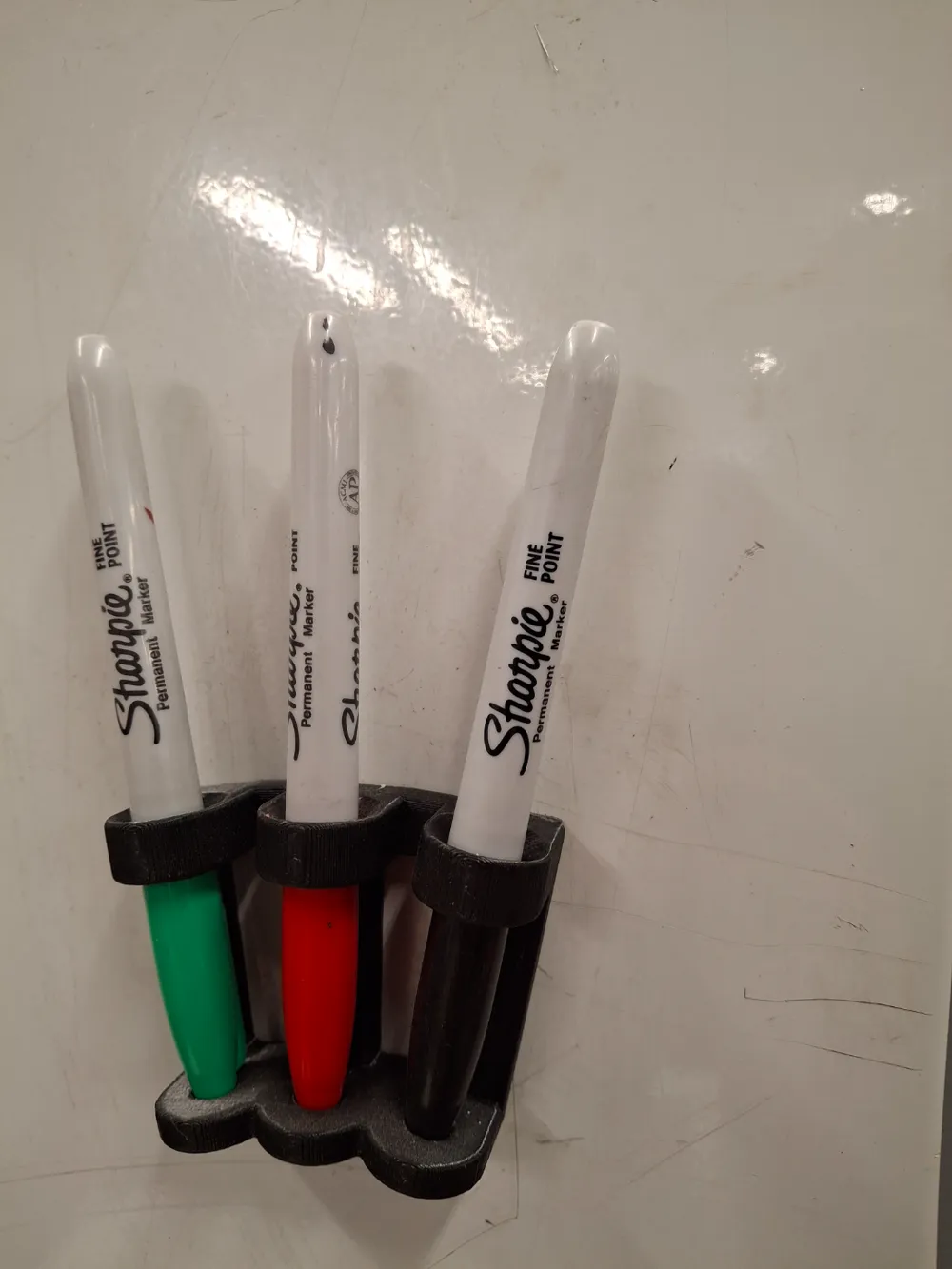 Sharpie Holder by Hefner - MakerWorld