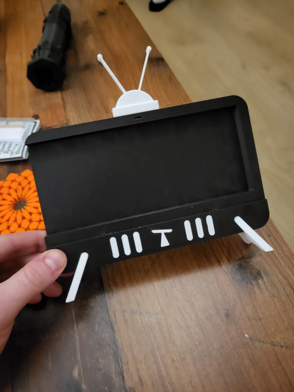 MTV - Cute TV Shaped Phone Stand by pathetap MakerWorld: Download Free ...