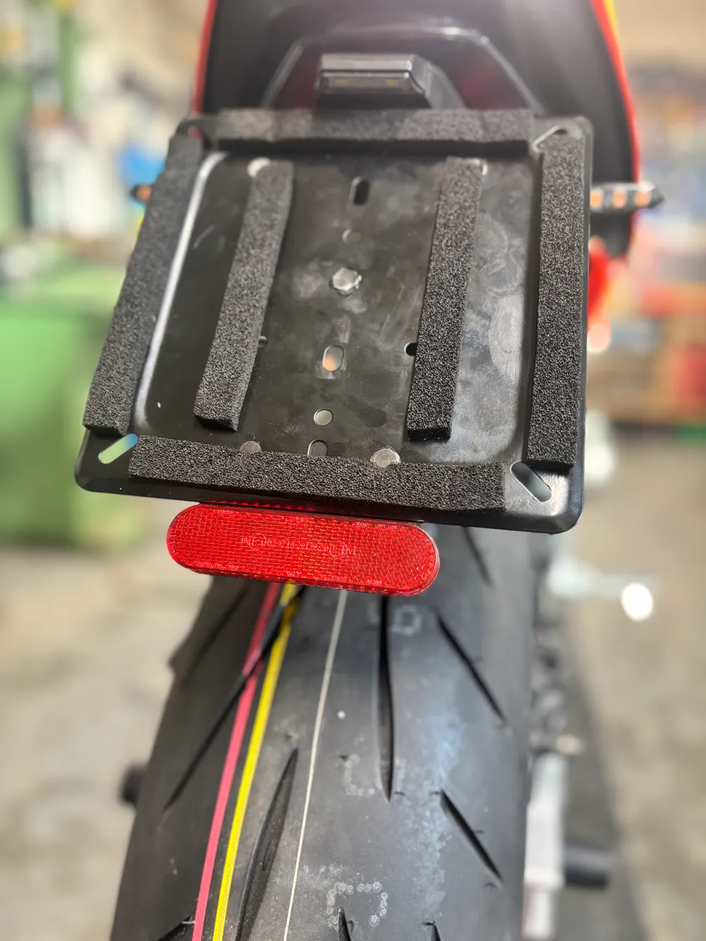 Reflector Adapter for Italian License Plates by Exotech - MakerWorld
