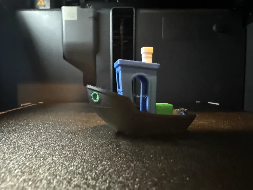 3D Benchy AMS test - 4 colors Remixed by Liam Meakins - MakerWorld
