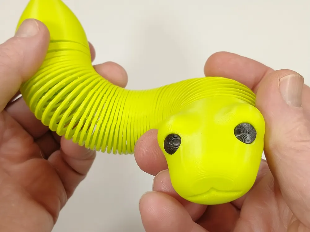 Speedy Snake by LoboCNC MakerWorld: Download Free 3D Models