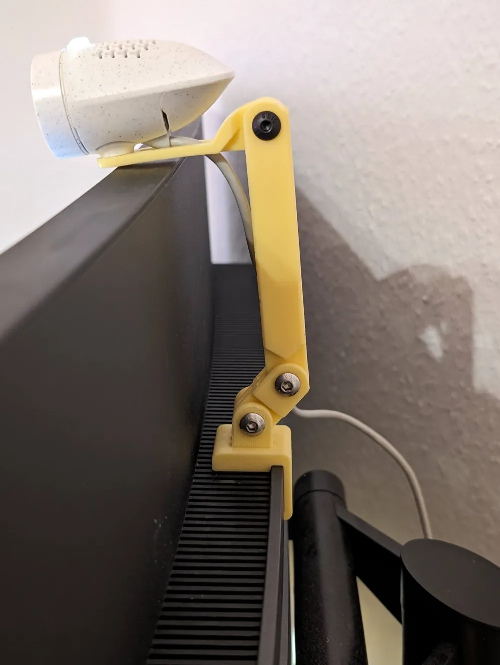 Webcam Gopro mount Lenovo ThinkVision P40w-20 clip camera by chrisax212 ...