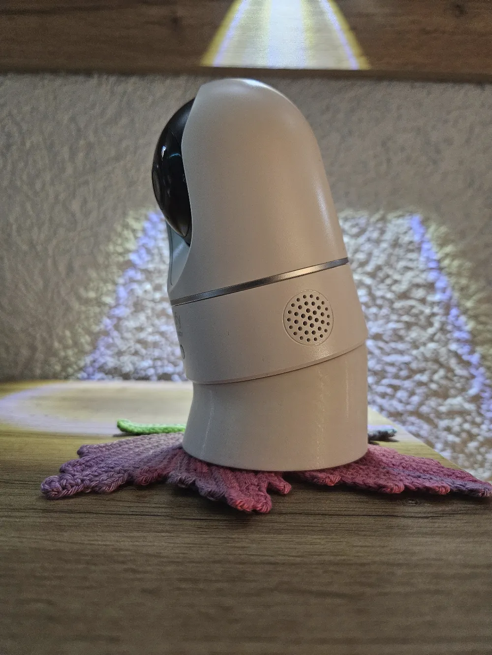 Eufy E220 stand with 15 degree tilt. by Ralf_Frankfurt - MakerWorld