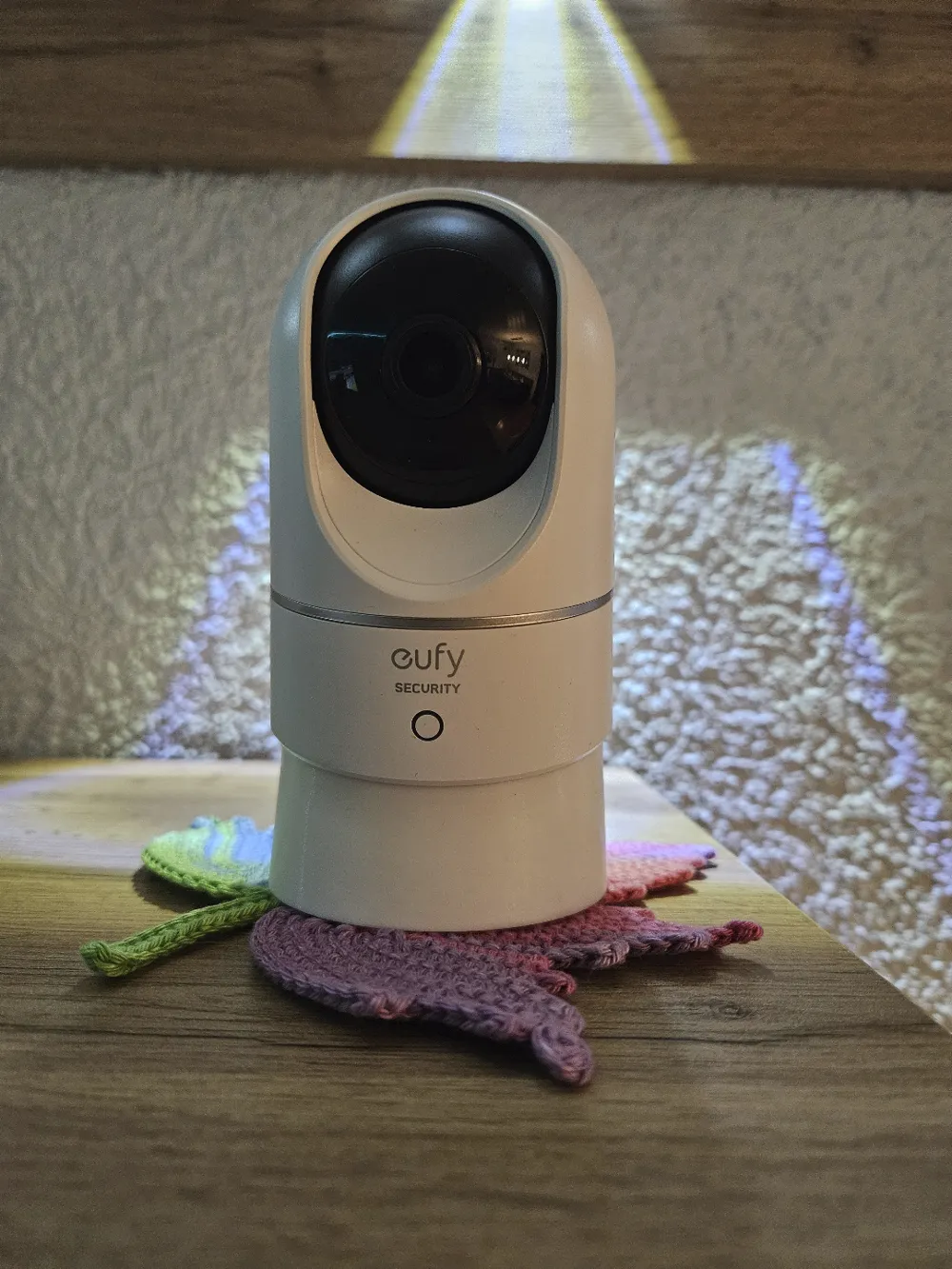 Eufy E220 stand with 15 degree tilt. by Ralf_Frankfurt - MakerWorld