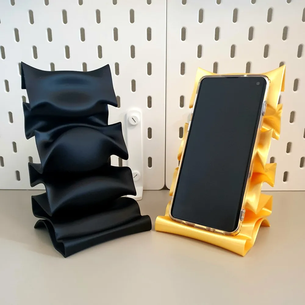 Wave smartphone stand by DC93 MakerWorld: Download Free 3D Models