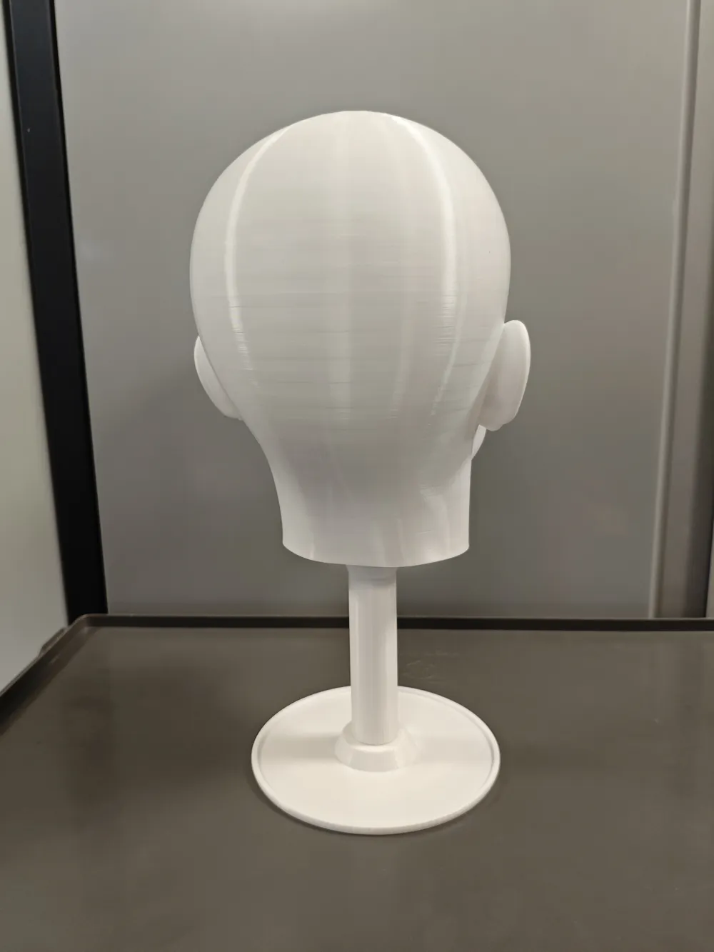 Life-Size Wig Stand – 54cm Head Circumference - Free 3D Print Model ...