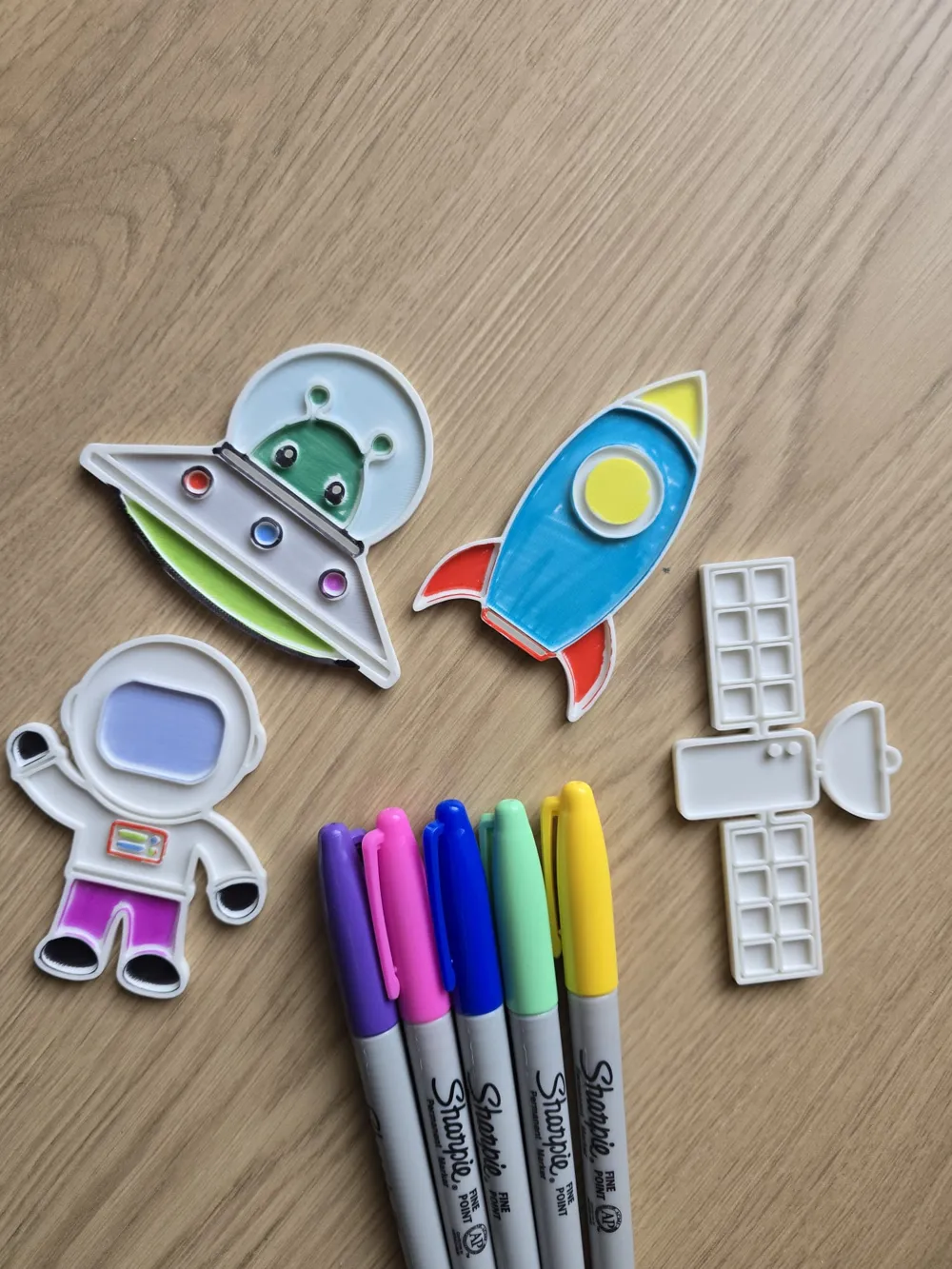 Cute Space Coloring Color Marker Acrylic Set Alien by Merilno3D ...