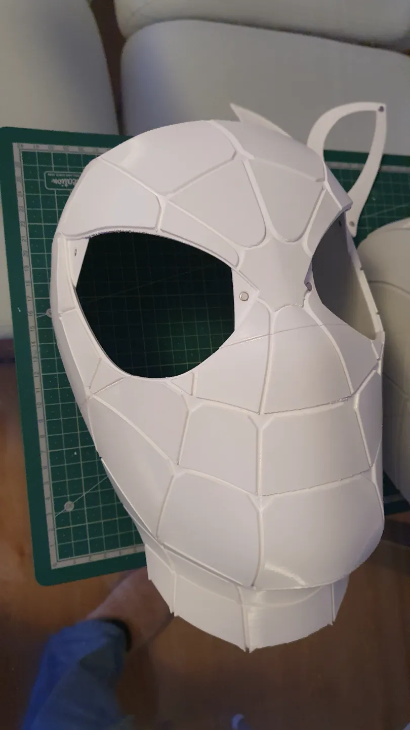Spiderman Helmet (Iron Spider) - Free 3D Print Model - MakerWorld