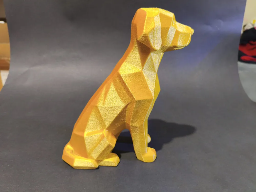 Estatua moderna de perro dorado low-poly - Modelo de impresión 3D ...