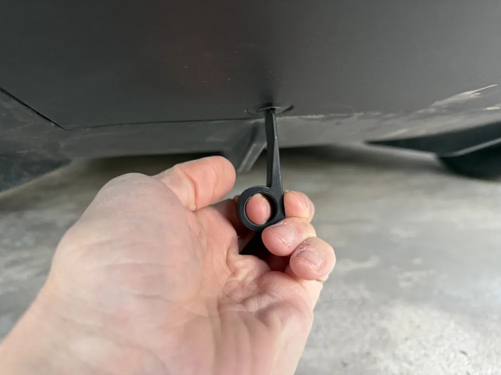 Tesla Model 3 Highland Hitch Cover Tool - Free 3D Print Model - MakerWorld