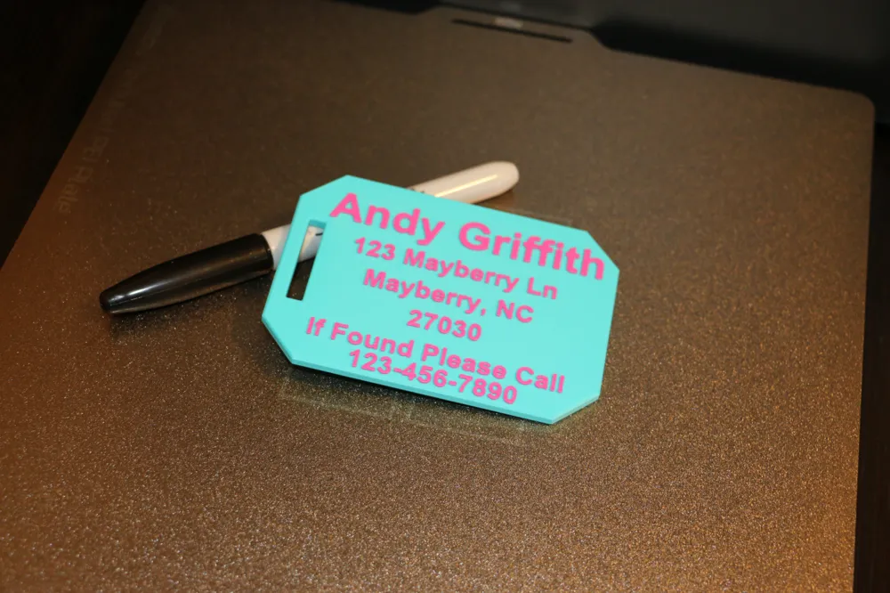 Luggage Tag Customizable by SlickPrint MakerWorld: Download Free 3D Models