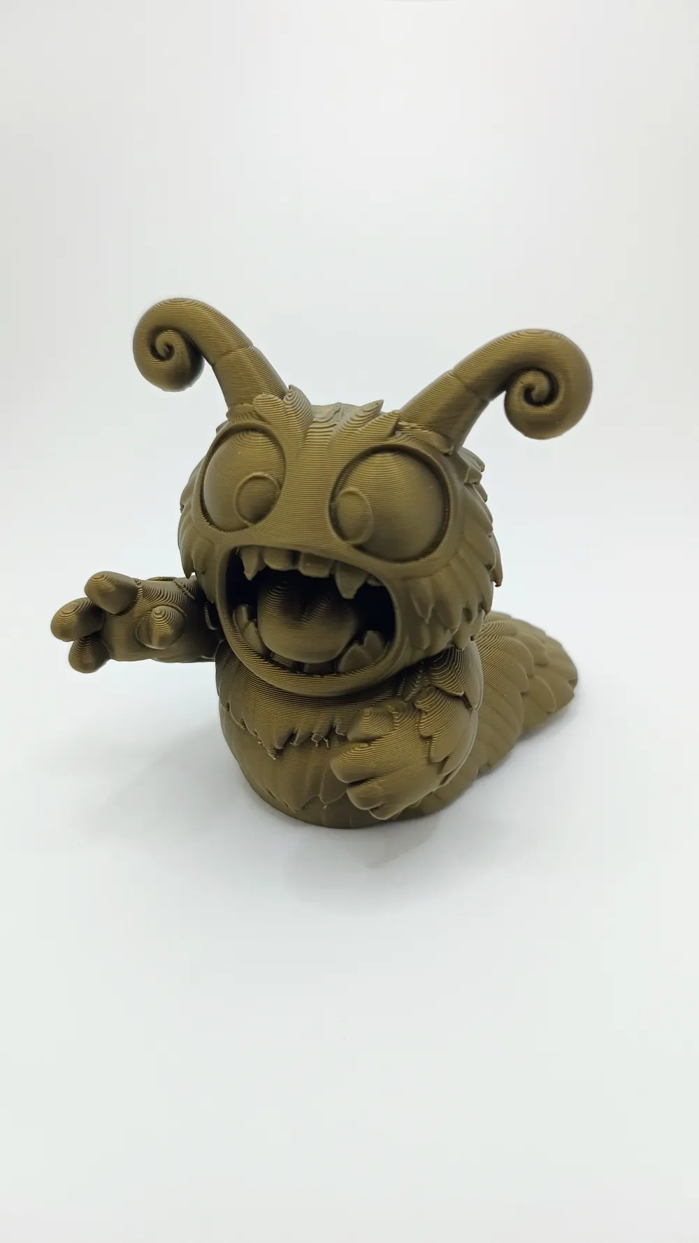 Crumple Monster Horned Worm - Free 3D Print Model - MakerWorld