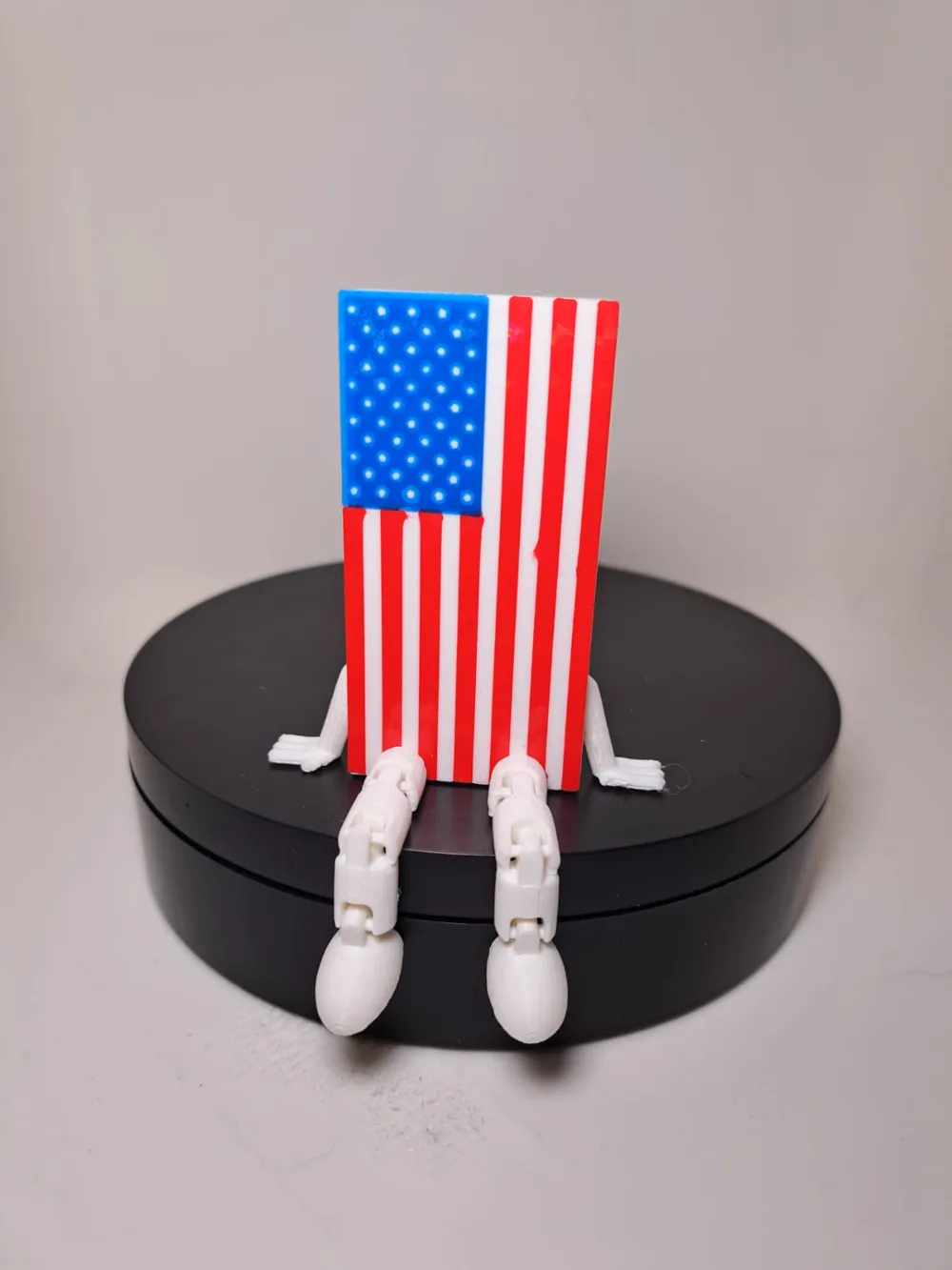 Flag of USA with flexi legs - Free 3D Print Model - MakerWorld