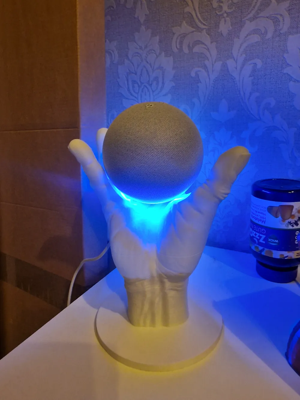 Hand Echo Dot 4 & 5 holder Stand Halter Alexa - Free 3D Print Model ...