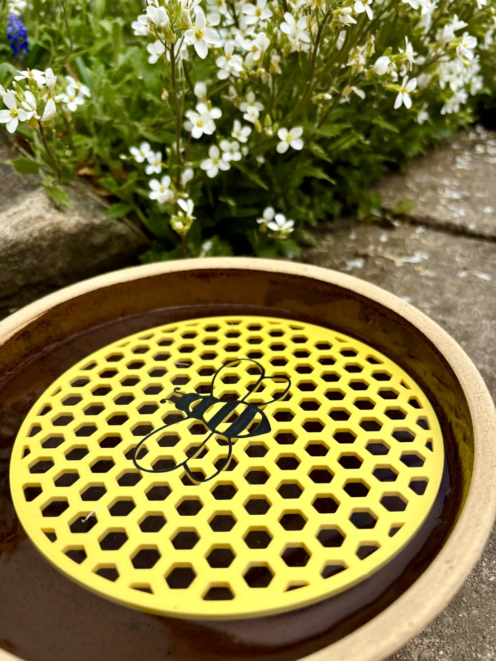 Honeycomb Bee & Insect Watering Station by Mathy & Katy MakerWorld ...