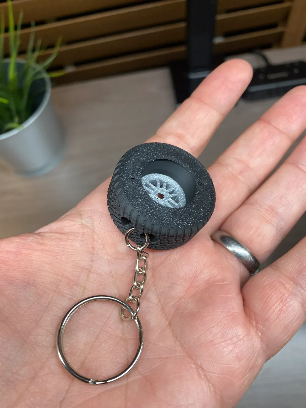 F1 Full Wet Tire For Keys 13" by F1dude - MakerWorld