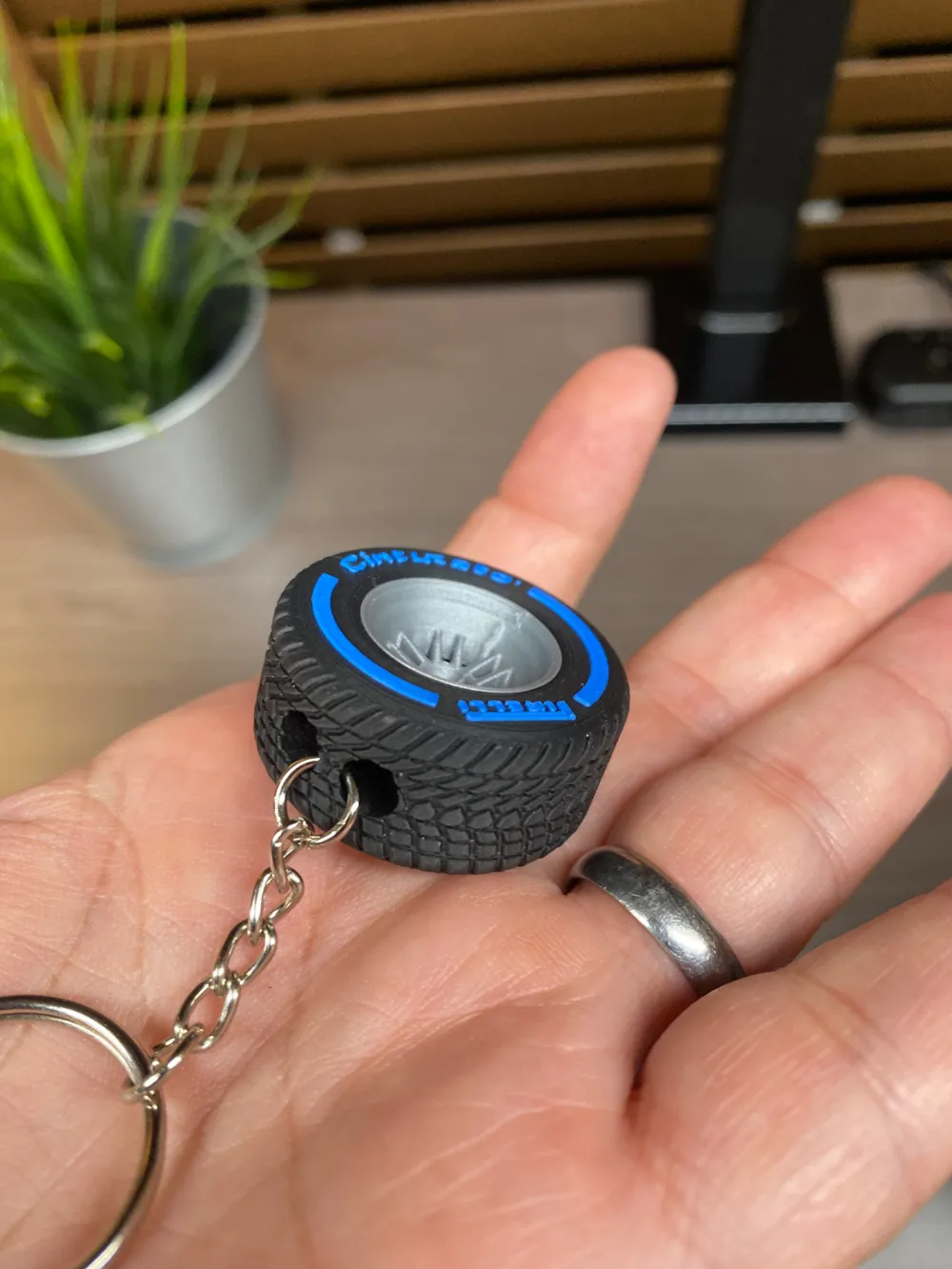 F1 Full Wet Tire For Keys 13" by F1dude - MakerWorld