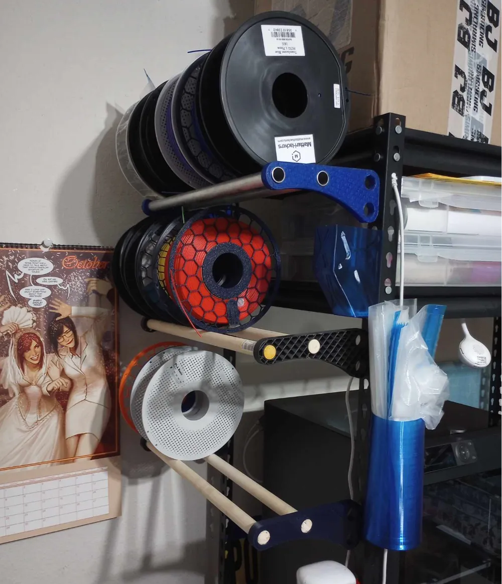 Simple Spool Rack for Keyhole Shelf Systems by Animal22 - MakerWorld