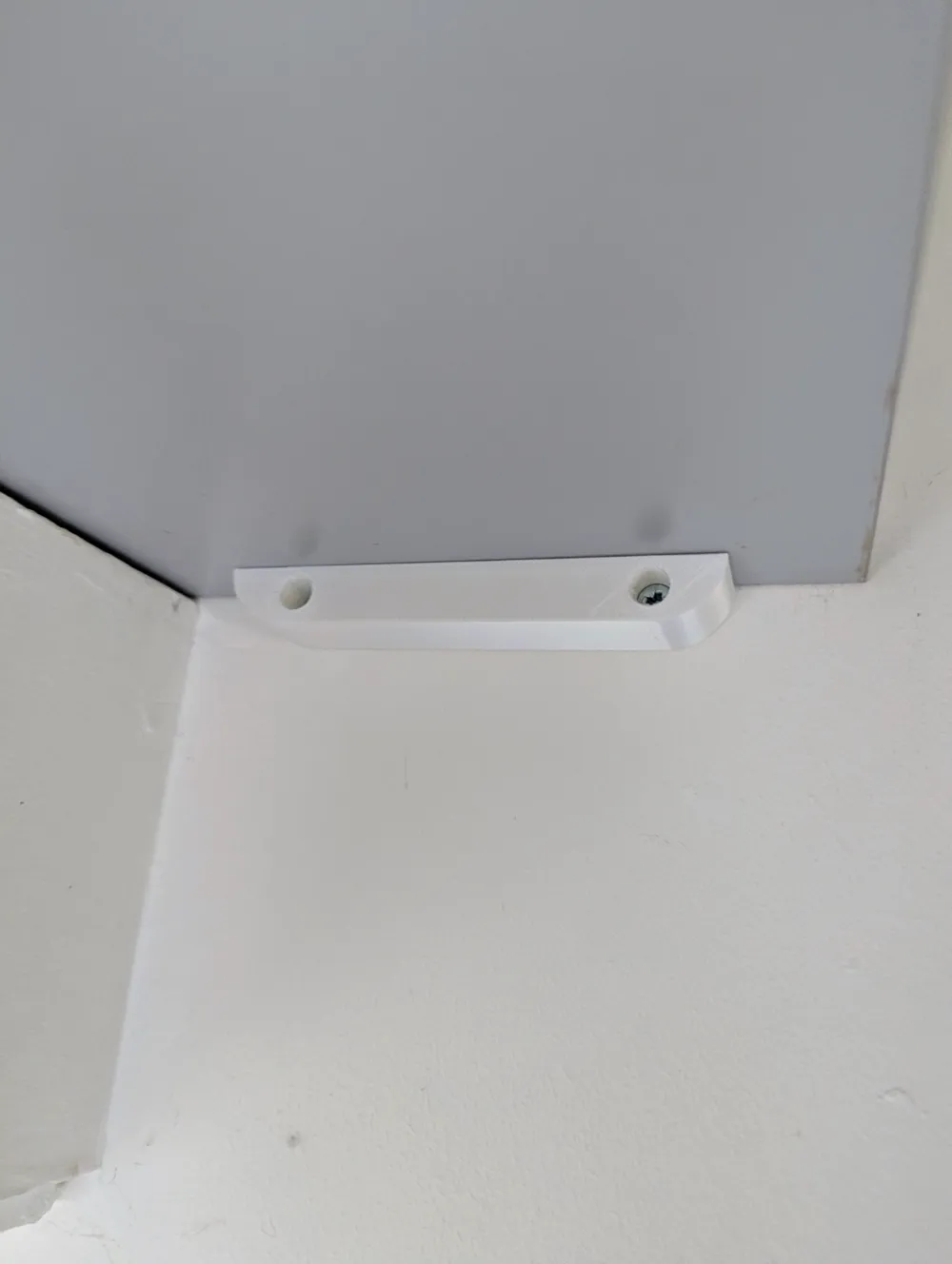 Simple Shelf Bracket with screw covers by alexsutcliff - MakerWorld