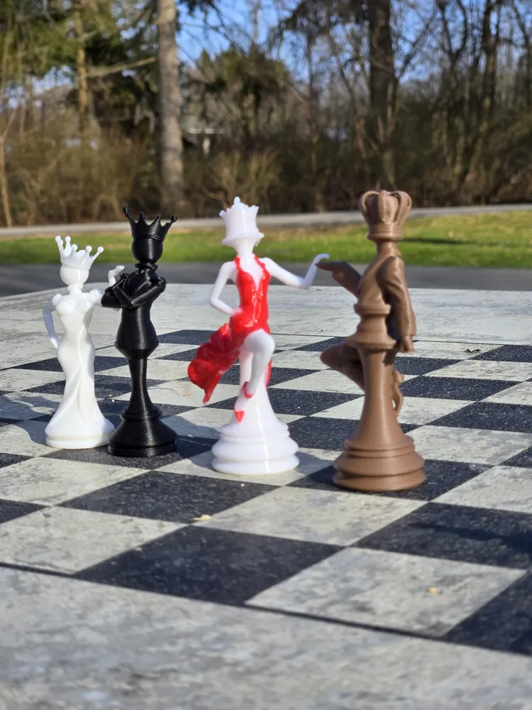 Chess King Queen standing/Dancing couple pose - Free 3D Print Model ...
