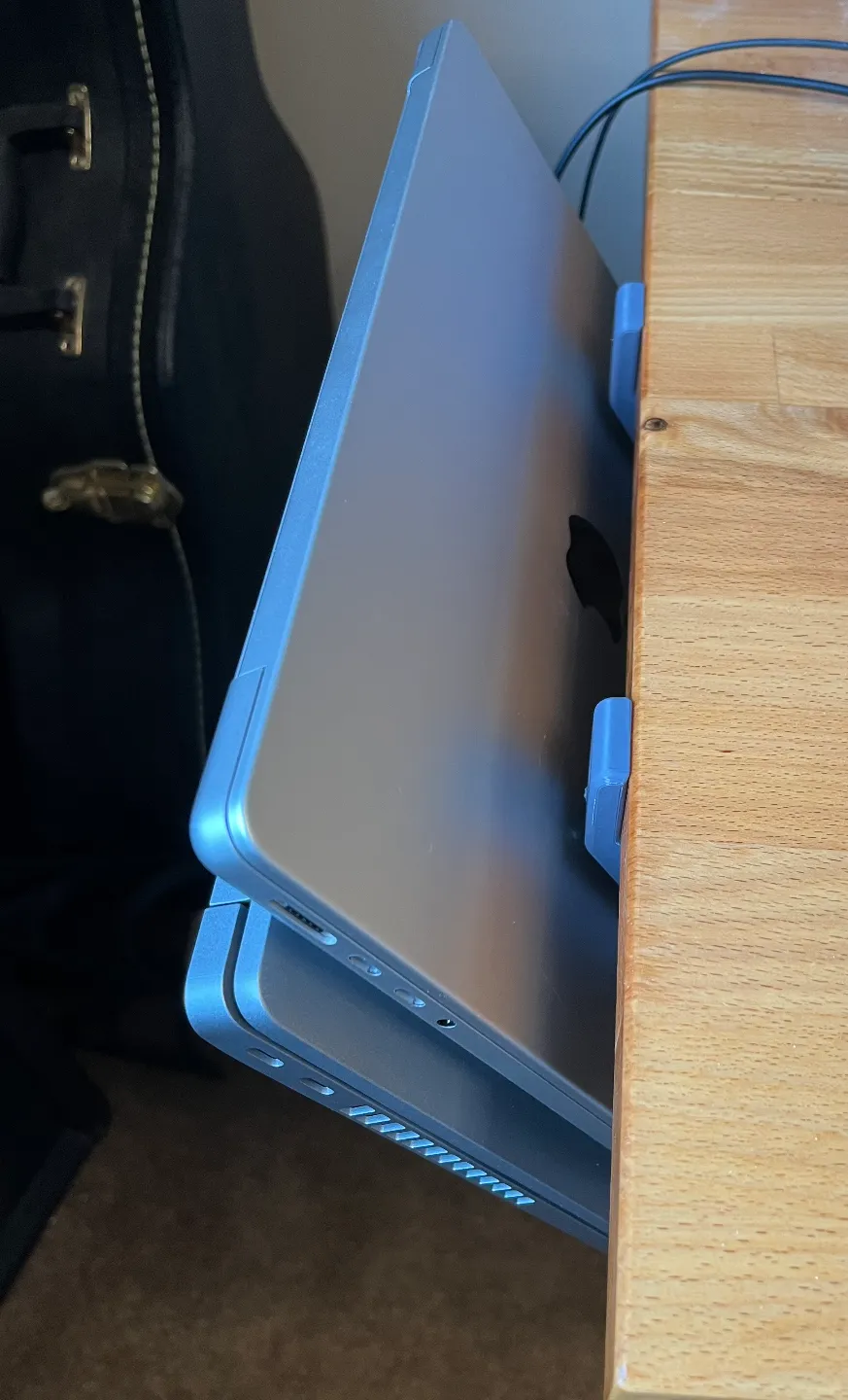 Desk side hanger shelf for laptops - Free 3D Print Model - MakerWorld