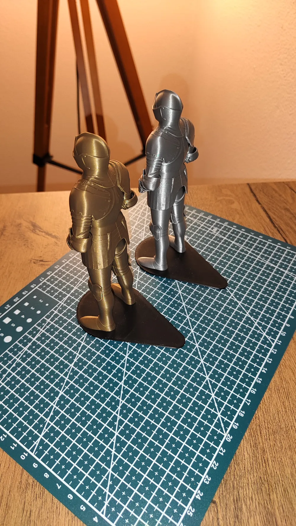 Sentinel – Medieval Armored Knight Bookend - Free 3D Print Model ...