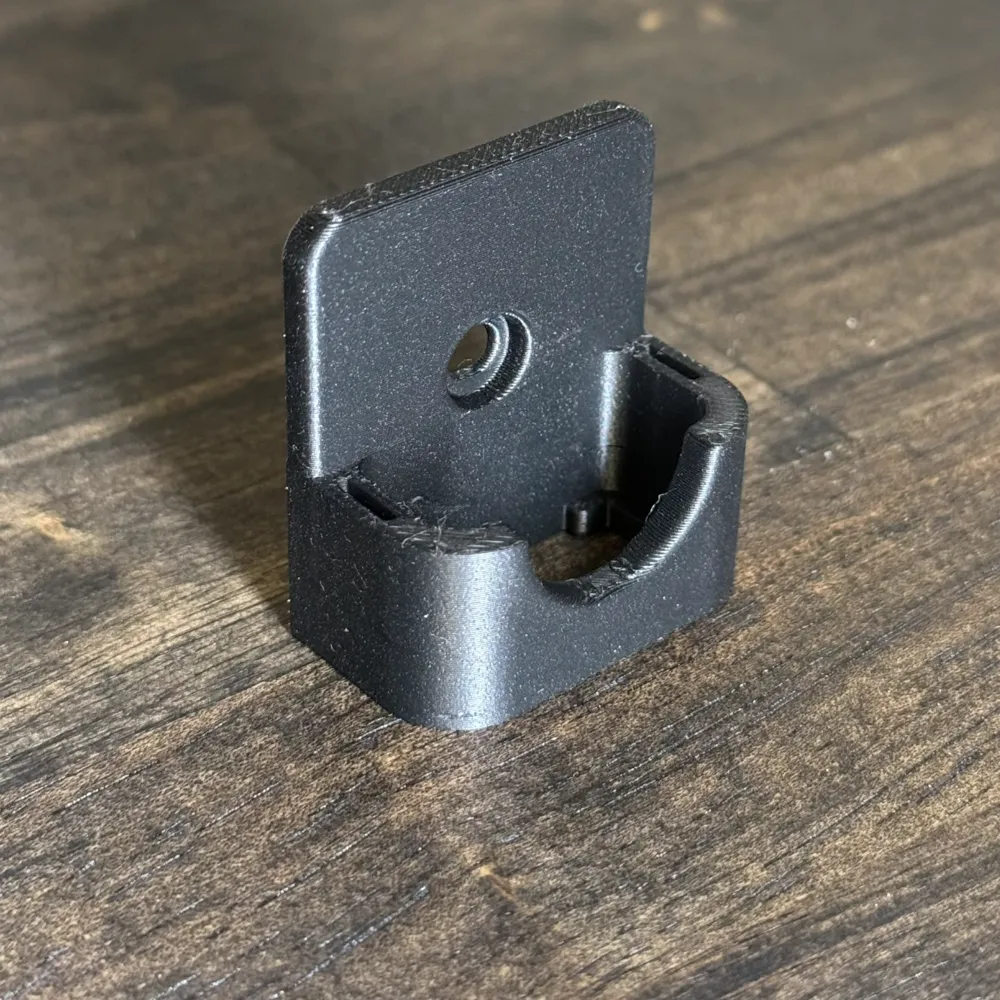UGREEN USB Switch Button Under Desk Mount by mumbles - MakerWorld