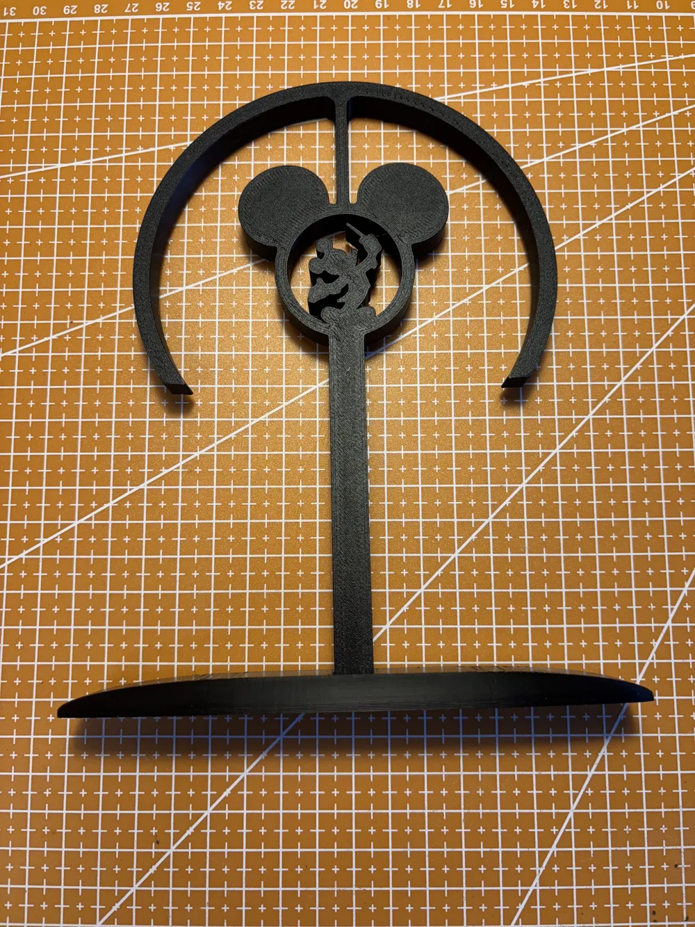 Disney Ear Holder/Stand - Free 3D Print Model - MakerWorld