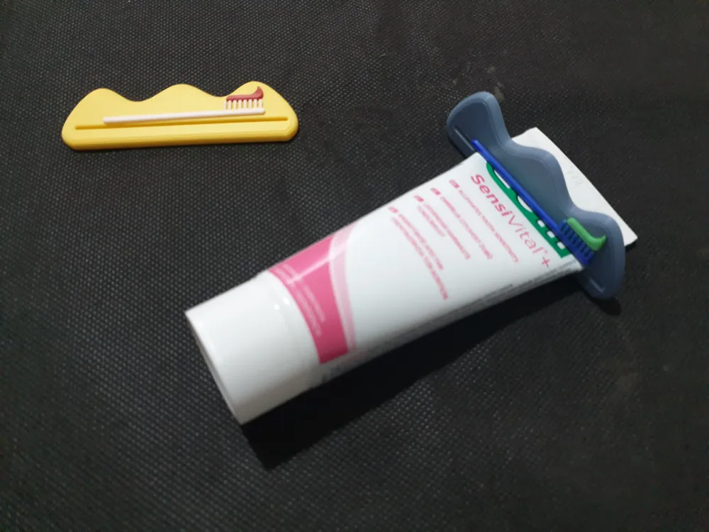 Ergonomic toothpaste squeezer by constantinost - MakerWorld
