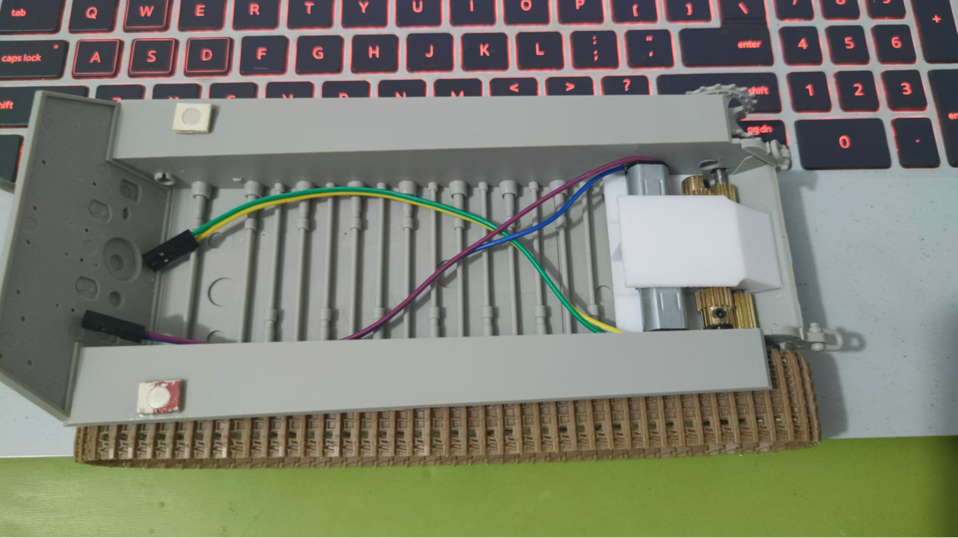 1/35 Hobby Boss King Tiger Static Modification Gearbox by 冰王 MakerWorld ...