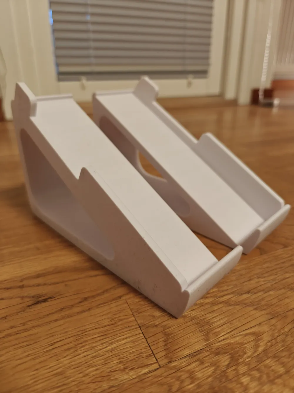 30* desktopstand for Quad Cortex - Free 3D Print Model - MakerWorld