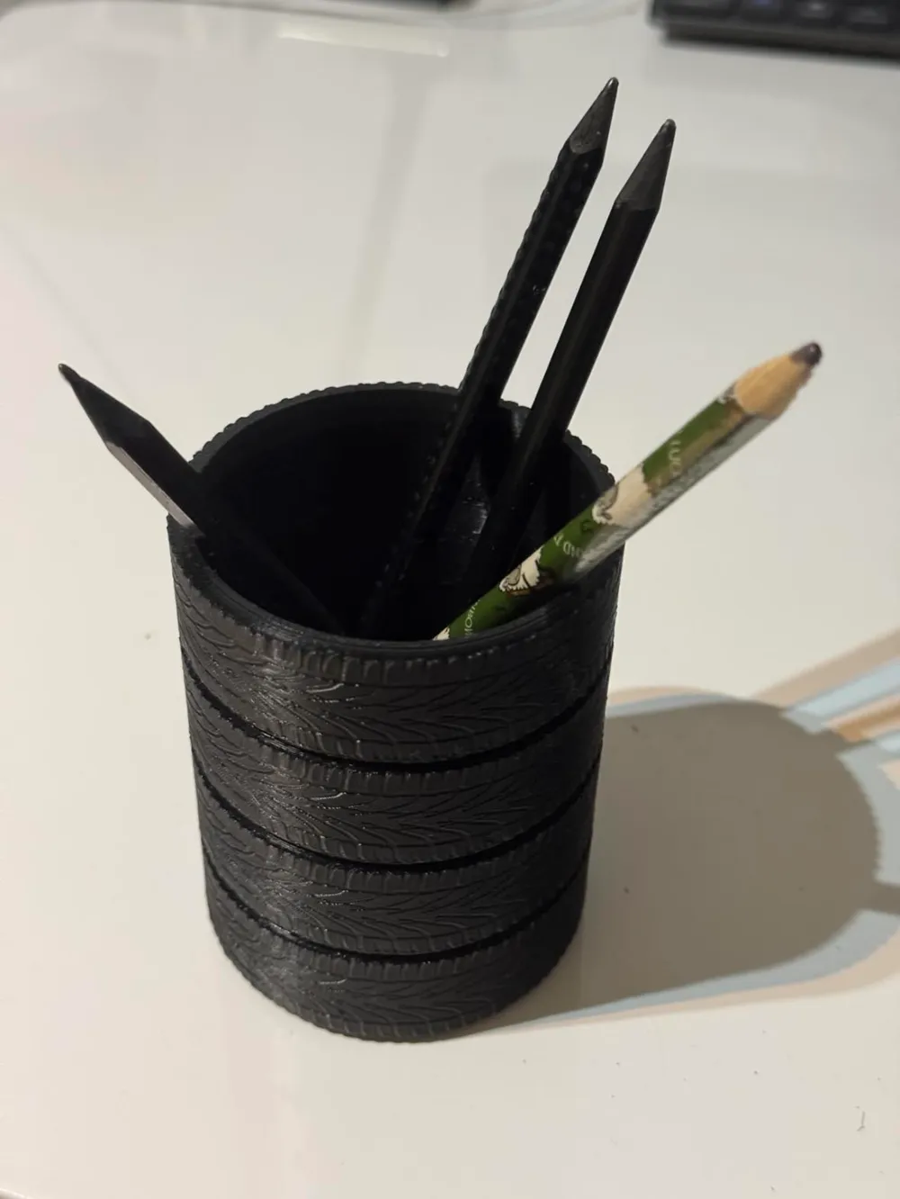 pencil cup, tires cup racing style, tyre shape mug - Free 3D Print ...