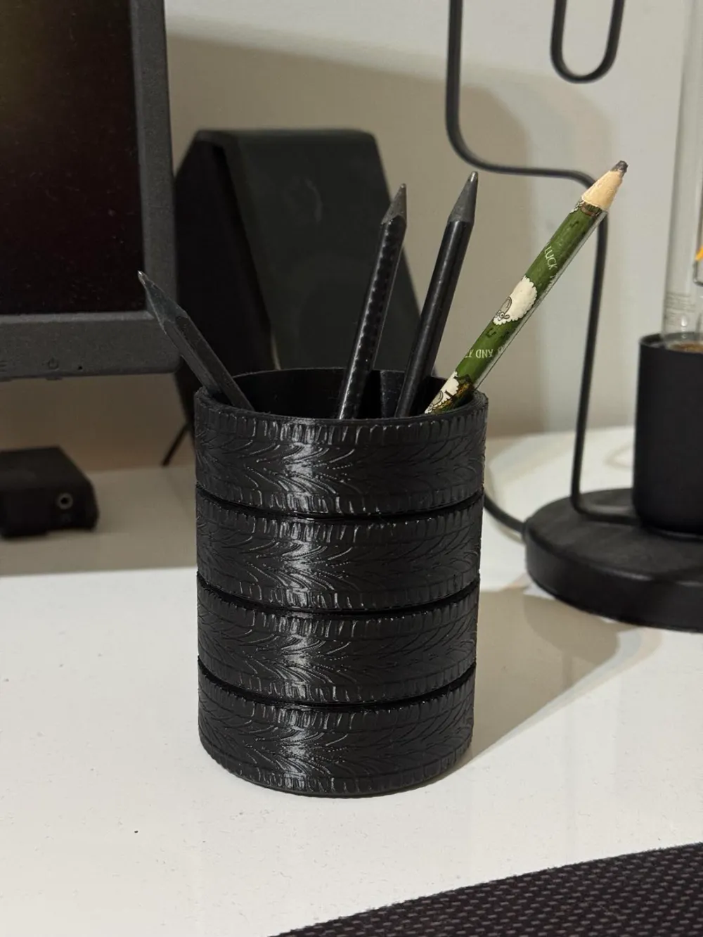 pencil cup, tires cup racing style, tyre shape mug - Free 3D Print ...