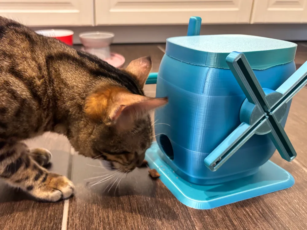 Cat / Dog Treat Dispenser with Metal Ball Sound - Free 3D Print Model ...