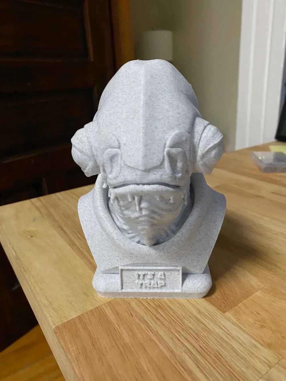 Admiral Akbar Bust Statue by lukeinthegarage - MakerWorld