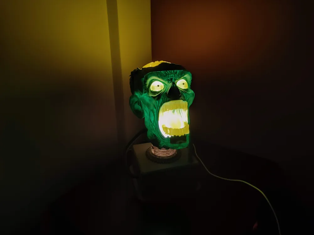 Zombie Head Lamp – Light Up Your Secrets! - Free 3D Print Model ...
