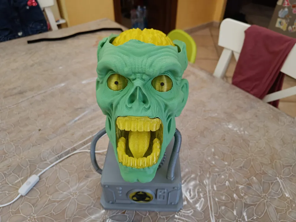 Zombie Head Lamp – Light Up Your Secrets! - Free 3D Print Model ...