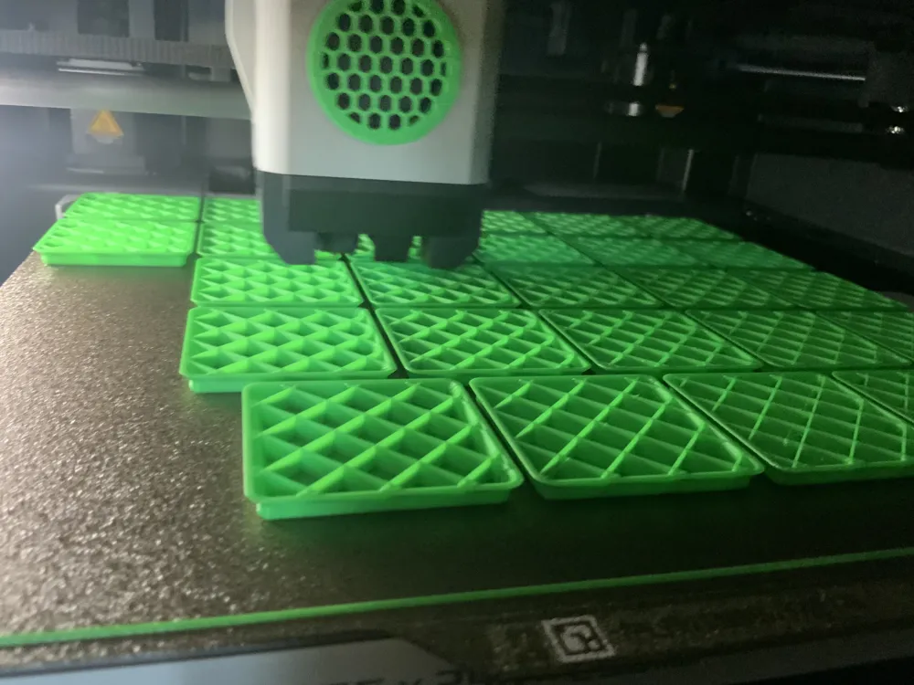 Gridfinity H0 Rolling Stock Box – Length Parametrizable - Free 3D Print ...