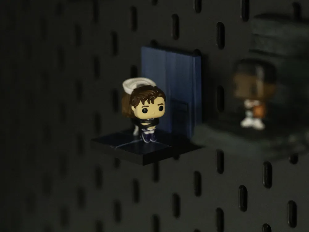 Stranger Things Steve & Robin Halter,IKEA Skådis – Kostenloses 3D ...