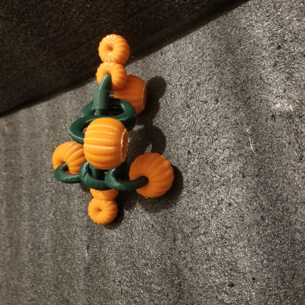 Shakaworld3D Pumpkin Patch Fidget Spinner by Shakaworld3D - MakerWorld