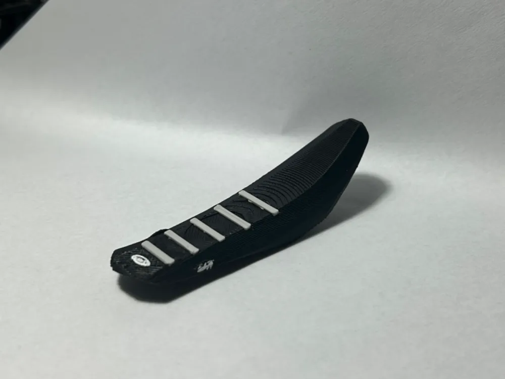 Guts Ribbed Seat Cover for Mini Surron Ultra Bee - Free 3D Print Model ...